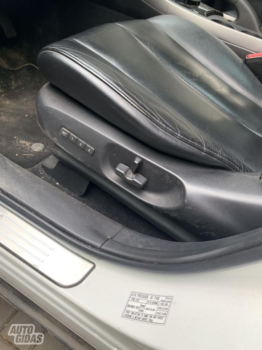 Mazda CX-7 2010 in Vilnius, with an engine capacity of 2.20 L and mileage of 188 thousand km for 4200 €, photo 9 on AUTOMOTO.COM.LV