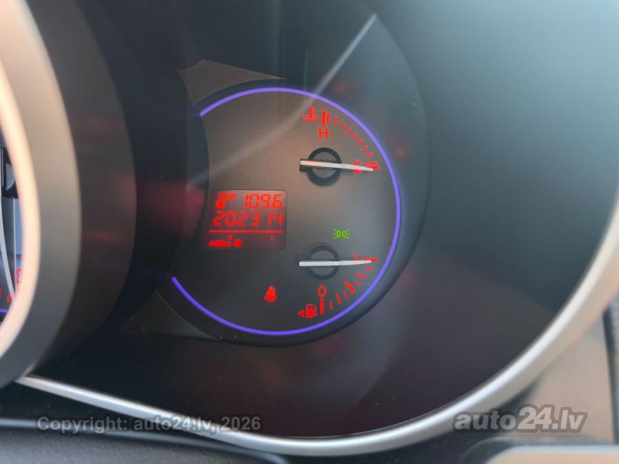 Mazda CX-7 2010 in Tartu, with an engine capacity of 2.20 L and mileage of 204 thousand km for 6000 €, photo 8 on AUTOMOTO.COM.LV