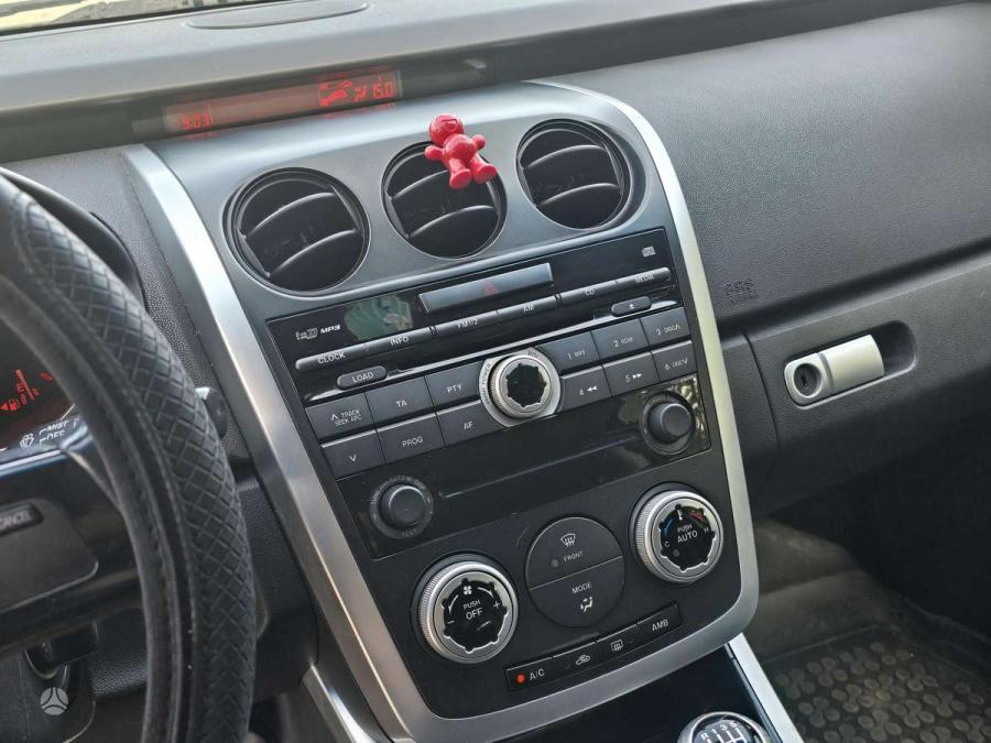 Grey Mazda CX-7 2007 in Siauliai, with an engine capacity of 2.26 L and mileage of 174 thousand km for 1550 €, photo 12 on AUTOMOTO.COM.LV