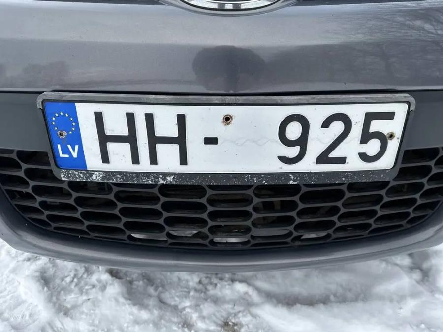Grey Mazda CX-7 2008 in Riga, with an engine capacity of 2.30 L and mileage of 253 thousand km for 2600 €, photo 36 on AUTOMOTO.COM.LV