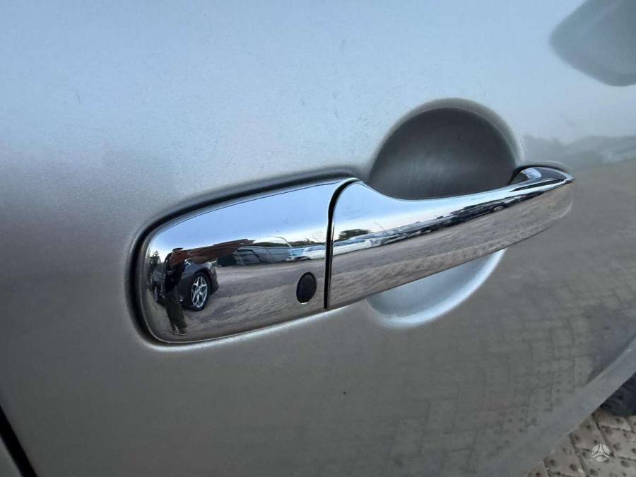 Grey Mazda CX-7 2008 in Siauliai, with an engine capacity of 2.26 L and mileage of 204 thousand km for 1600 €, photo 12 on AUTOMOTO.COM.LV