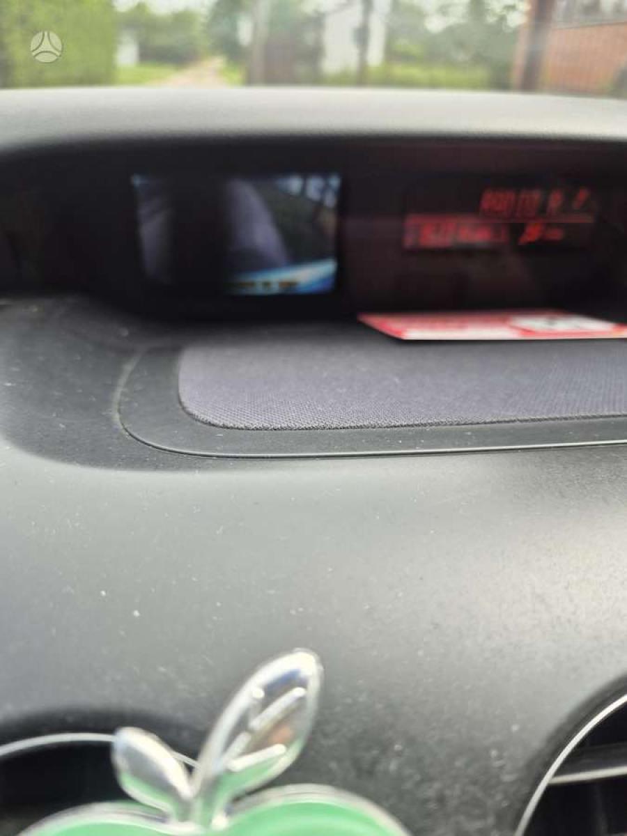 Grey Mazda CX-7 2010 in Vilnius, with an engine capacity of 2.18 L and mileage of 241 thousand km for 4100 €, photo 14 on AUTOMOTO.COM.LV