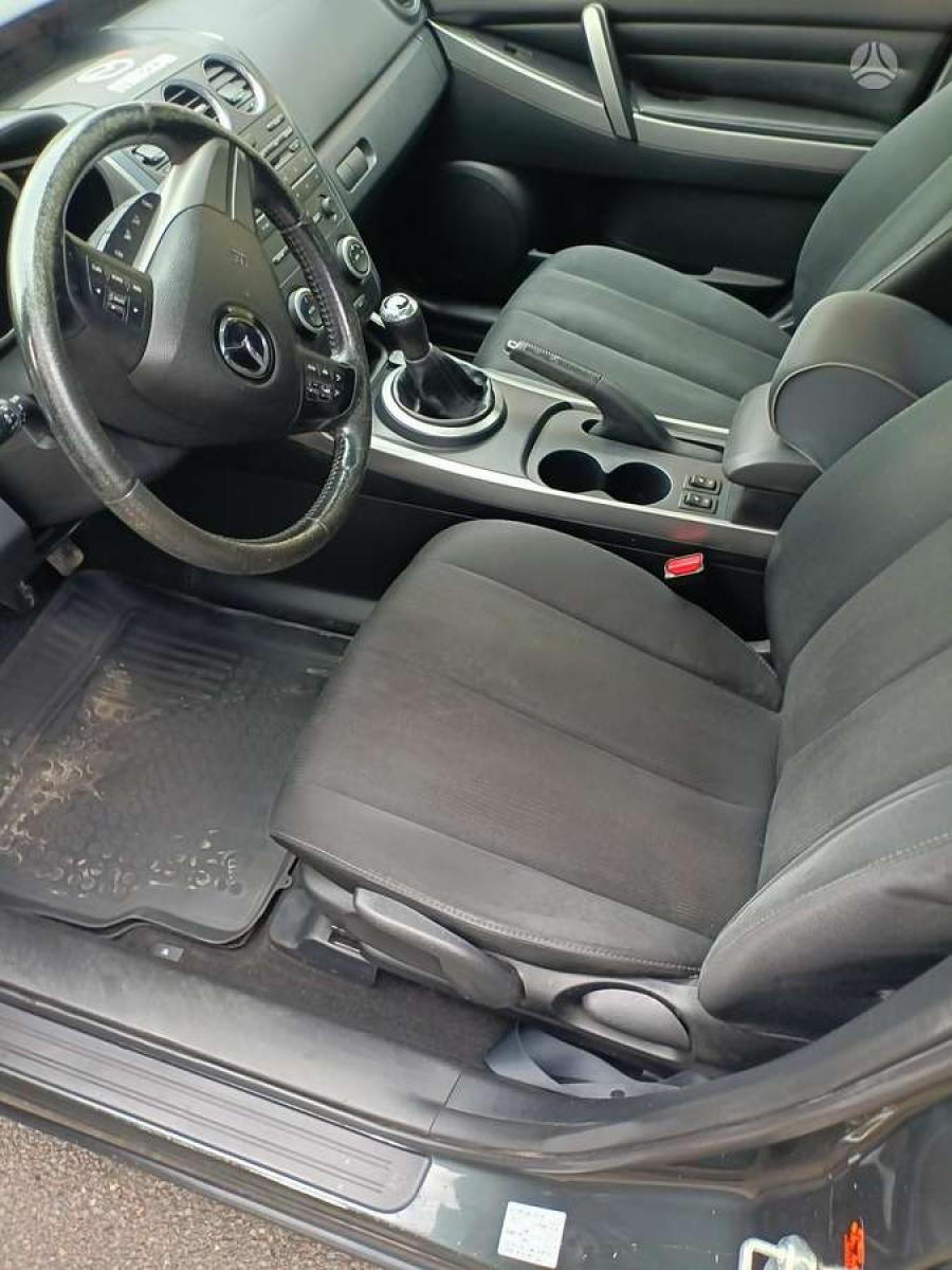 Grey Mazda CX-7 2011 in Vilnius, with an engine capacity of 2.18 L and mileage of 237 thousand km for 3800 €, photo 9 on AUTOMOTO.COM.LV