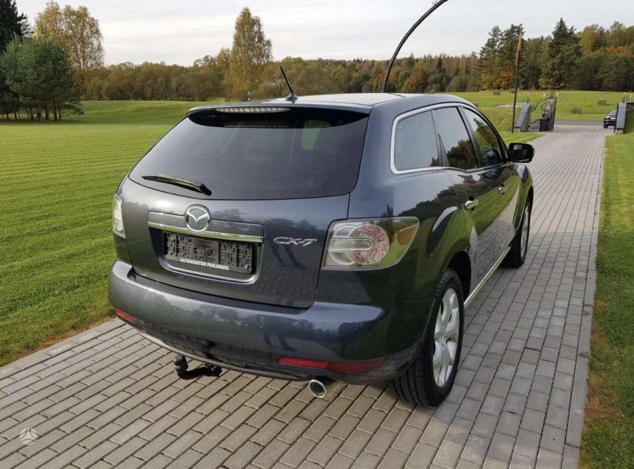 Pelēks Mazda CX-7 2011 Telšiai, ar dzinēja tilpumu 2.20 L un nobraukumu 240 tūkst. km par 1550 €, foto 7 vietnē AUTOMOTO.COM.LV