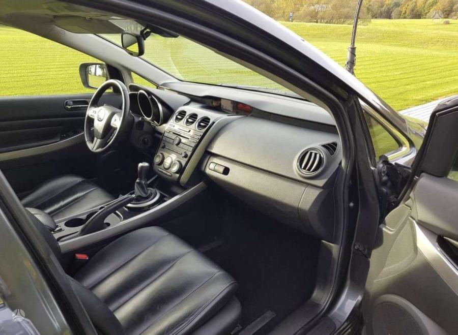 Pelēks Mazda CX-7 2011 Telšiai, ar dzinēja tilpumu 2.20 L un nobraukumu 240 tūkst. km par 1550 €, foto 11 vietnē AUTOMOTO.COM.LV