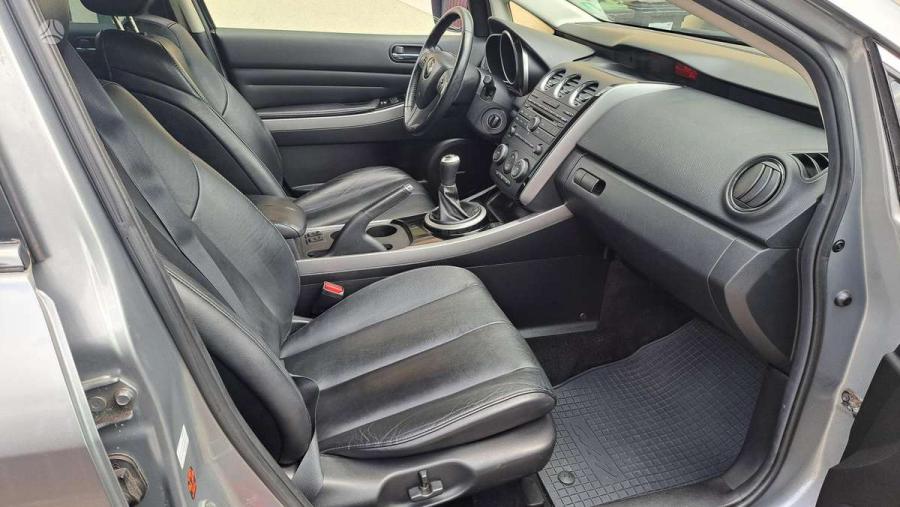 Grey Mazda CX-7 2011 in Plunge, with an engine capacity of 2.18 L and mileage of 265 thousand km for 3950 €, photo 11 on AUTOMOTO.COM.LV