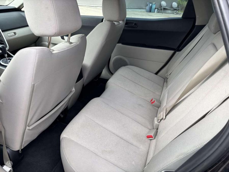 Red Mazda CX-7 2008 in Siauliai, with an engine capacity of 2.26 L and mileage of 143 thousand km for 1800 €, photo 7 on AUTOMOTO.COM.LV