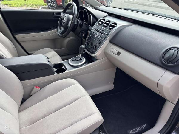 Red Mazda CX-7 2008 in Siauliai, with an engine capacity of 2.26 L and mileage of 143 thousand km for 1800 €, photo 8 on AUTOMOTO.COM.LV