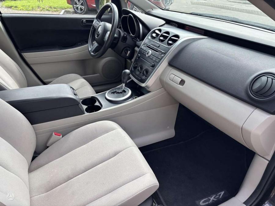 Red Mazda CX-7 2008 in Siauliai, with an engine capacity of 2.26 L and mileage of 143 thousand km for 1800 €, photo 9 on AUTOMOTO.COM.LV
