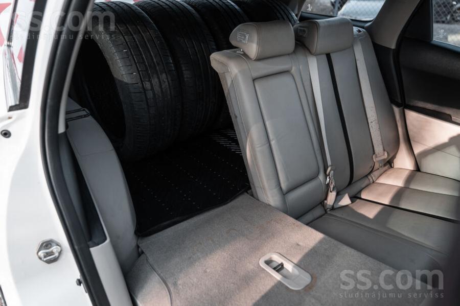 Balts Mazda CX-7 2008 Rīga, ar dzinēja tilpumu 2.20 L un nobraukumu 184 tūkst. km par 3700 €, foto 17 vietnē AUTOMOTO.COM.LV