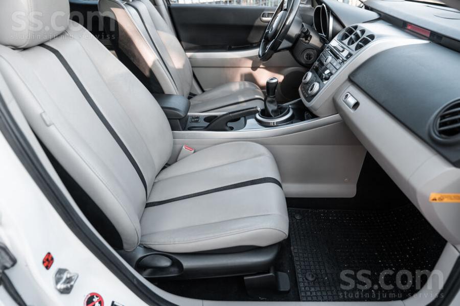 Balts Mazda CX-7 2008 Rīga, ar dzinēja tilpumu 2.20 L un nobraukumu 184 tūkst. km par 3700 €, foto 20 vietnē AUTOMOTO.COM.LV