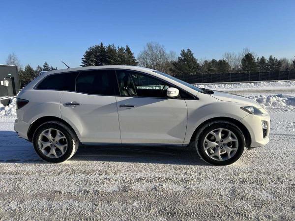 White Mazda CX-7 2010 in Vilnius, with an engine capacity of 2.43 L and mileage of 182 thousand km for 4800 €, photo 3 on AUTOMOTO.COM.LV