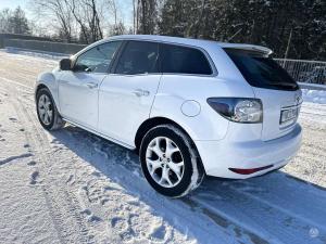 White Mazda CX-7 2010 in Vilnius, with an engine capacity of 2.43 L and mileage of 182 thousand km for 4800 €, photo 6 on AUTOMOTO.COM.LV