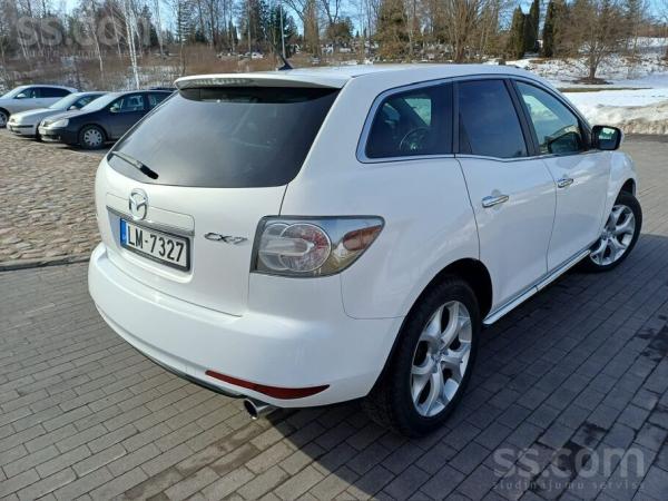 Белый Мазда СХ-7 2011 в Резекне, объемом двигателя 2.20 л и пробегом 0 тыс. км за 6500 €, фото 5 на AUTOMOTO.COM.LV