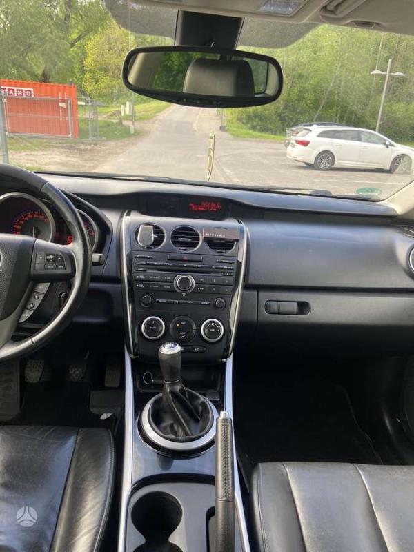 White Mazda CX-7 2012 in Alytus, with an engine capacity of 2.18 L and mileage of 210 thousand km for 4200 €, photo 8 on AUTOMOTO.COM.LV