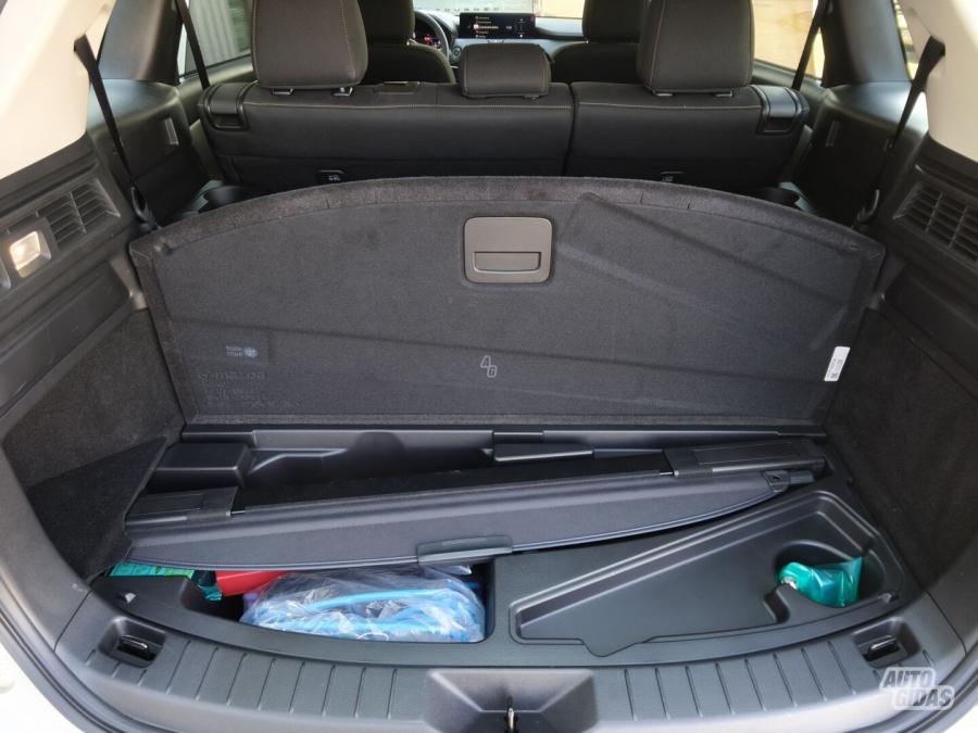 Balts Mazda CX-80 2026 Kauņa, ar dzinēja tilpumu 2.50 L un nobraukumu 3 tūkst. km par 43900 €, foto 15 vietnē AUTOMOTO.COM.LV