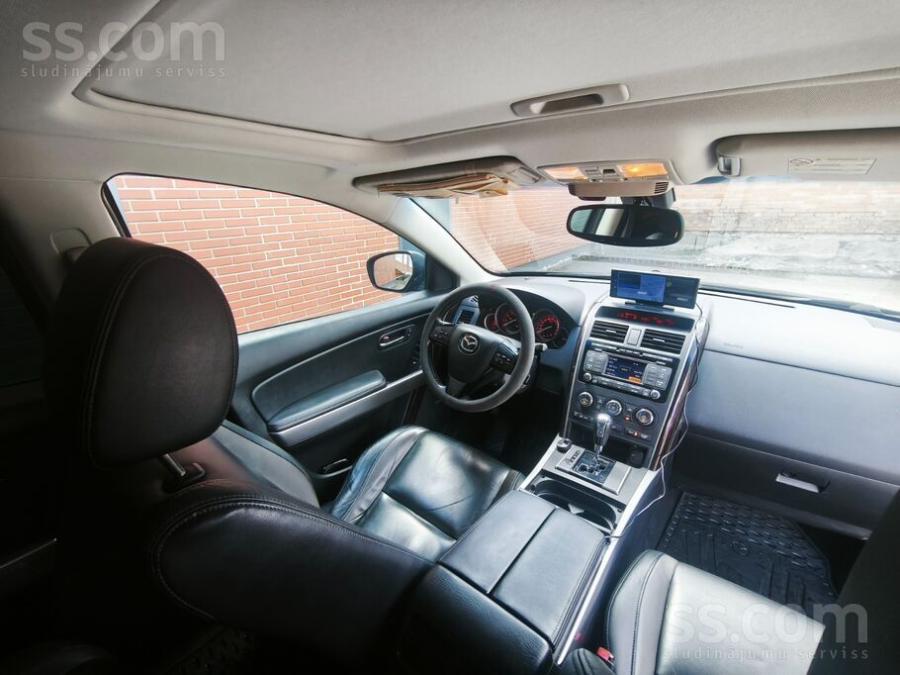 Black Mazda CX-9 2011 in Tallinn, with an engine capacity of 3.70 L and mileage of 290 thousand km for 9600 €, photo 7 on AUTOMOTO.COM.LV