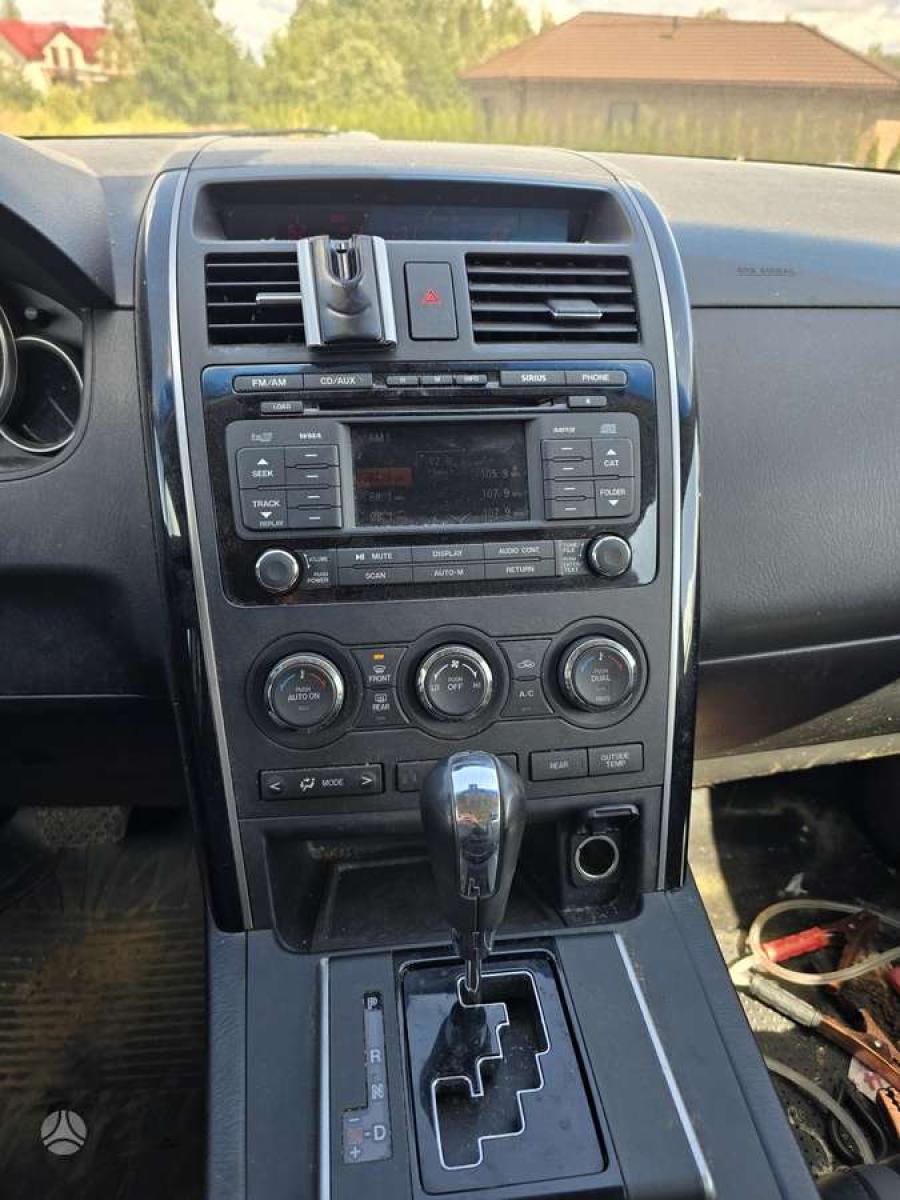 Black Mazda CX-9 2011 in Vilnius, with an engine capacity of 3.70 L and mileage of 97 thousand km for 1950 €, photo 10 on AUTOMOTO.COM.LV