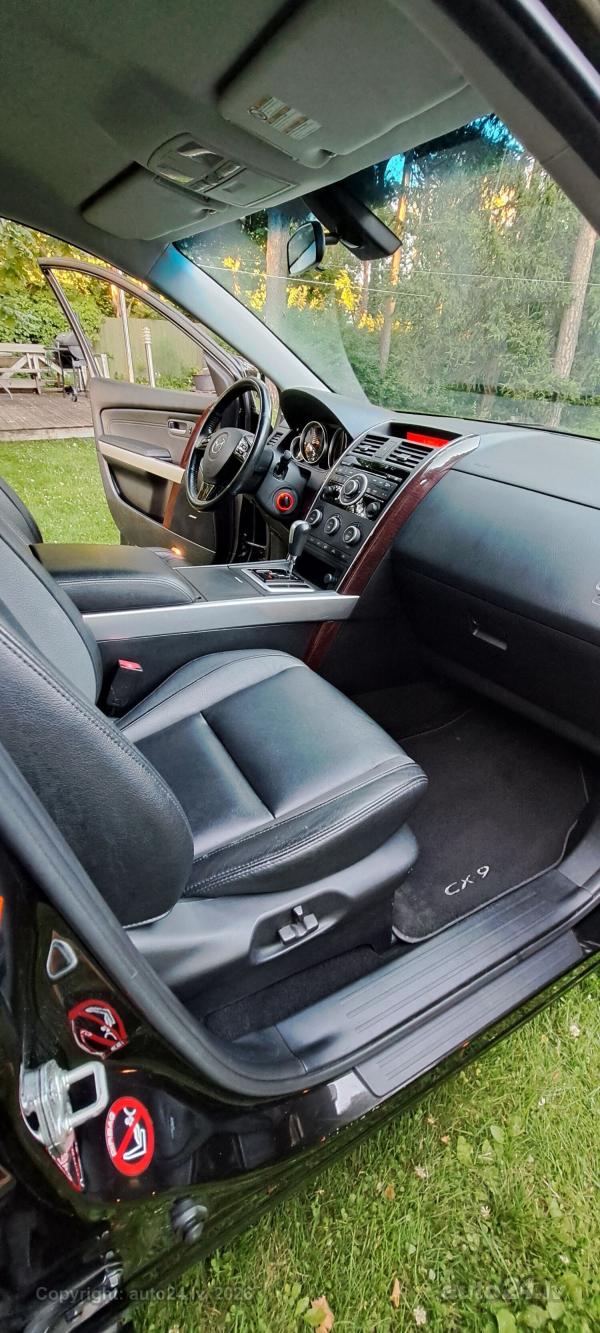Black Mazda CX-9 2009 in Tallinn, with an engine capacity of 3.70 L and mileage of 172 thousand km for 9000 €, photo 8 on AUTOMOTO.COM.LV