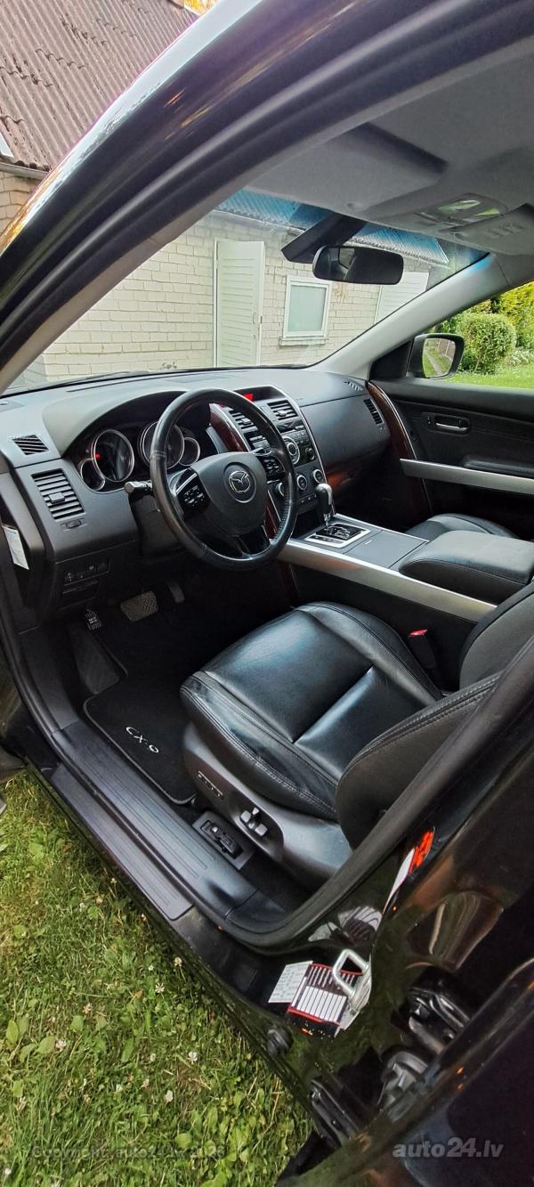 Black Mazda CX-9 2009 in Tallinn, with an engine capacity of 3.70 L and mileage of 172 thousand km for 9000 €, photo 9 on AUTOMOTO.COM.LV