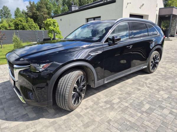 Black Mazda CX-90 2024 in Vilnius, with an engine capacity of 2.49 L and mileage of 20 thousand km for 46000 €, photo 2 on AUTOMOTO.COM.LV