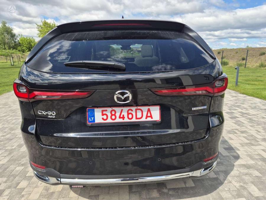 Black Mazda CX-90 2024 in Vilnius, with an engine capacity of 2.49 L and mileage of 20 thousand km for 46000 €, photo 8 on AUTOMOTO.COM.LV