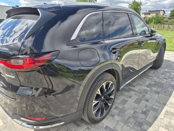 Black Mazda CX-90 2024 in Vilnius, with an engine capacity of 2.49 L and mileage of 20 thousand km for 46000 €, photo 8 on AUTOMOTO.COM.LV