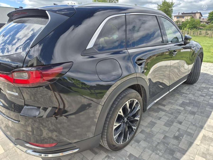Black Mazda CX-90 2024 in Vilnius, with an engine capacity of 2.49 L and mileage of 20 thousand km for 46000 €, photo 9 on AUTOMOTO.COM.LV