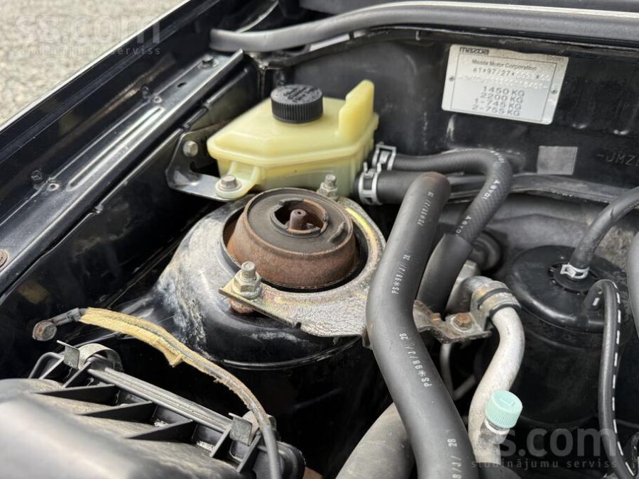 Melns Mazda Demio 1999 Rīga, ar dzinēja tilpumu 1.40 L un nobraukumu 170 tūkst. km par 1650 €, foto 8 vietnē AUTOMOTO.COM.LV
