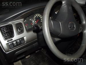 Black Mazda MPV 2004 in Riga, with an engine capacity of 2.00 L and mileage of 294 thousand km for 550 €, photo 7 on AUTOMOTO.COM.LV