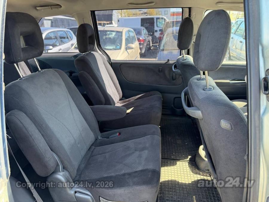Grey Mazda MPV 2003 in Tallinn, with an engine capacity of 2.30 L and mileage of 168 thousand km for 599 €, photo 8 on AUTOMOTO.COM.LV
