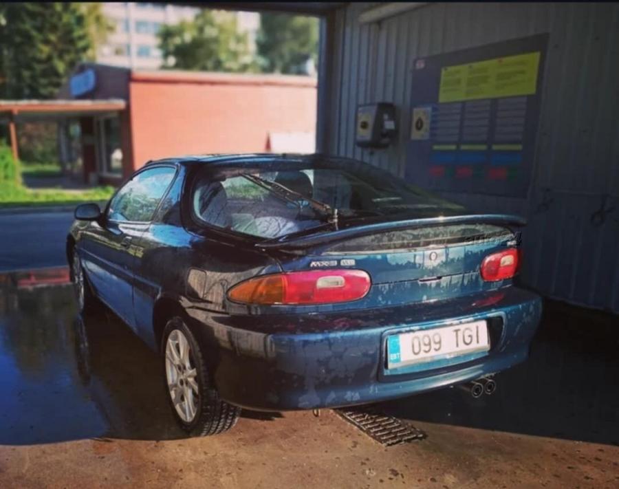 Zils Mazda MX-3 1995 Tallina, ar dzinēja tilpumu 1.80 L un nobraukumu 262 tūkst. km par 1500 €, foto 8 vietnē AUTOMOTO.COM.LV