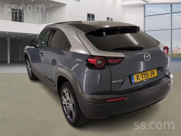 Grey Mazda MX-3 2020 in Riga, with an engine capacity of 0.00 L and mileage of 67 thousand km for 15990 €, photo 4 on AUTOMOTO.COM.LV
