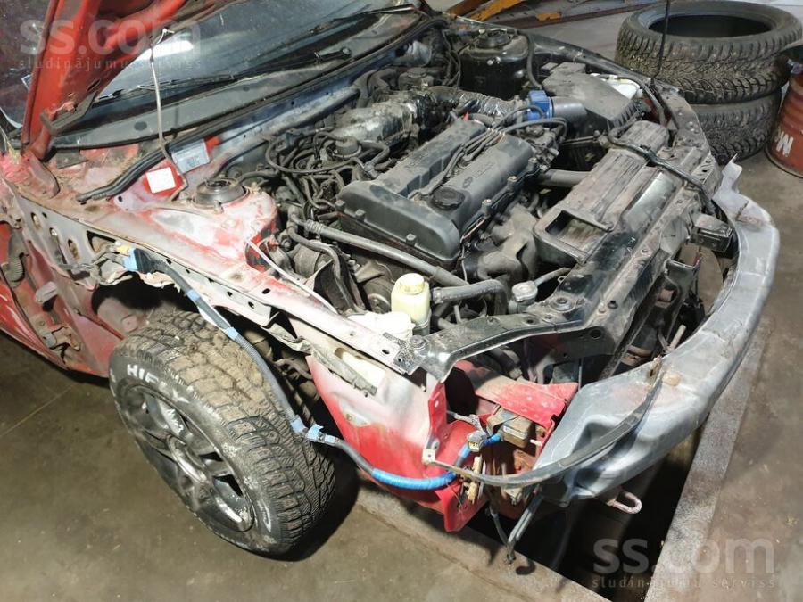Red Mazda MX-3 1997 in Riga, with an engine capacity of 1.60 L and mileage of 246 thousand km for 350 €, photo 11 on AUTOMOTO.COM.LV