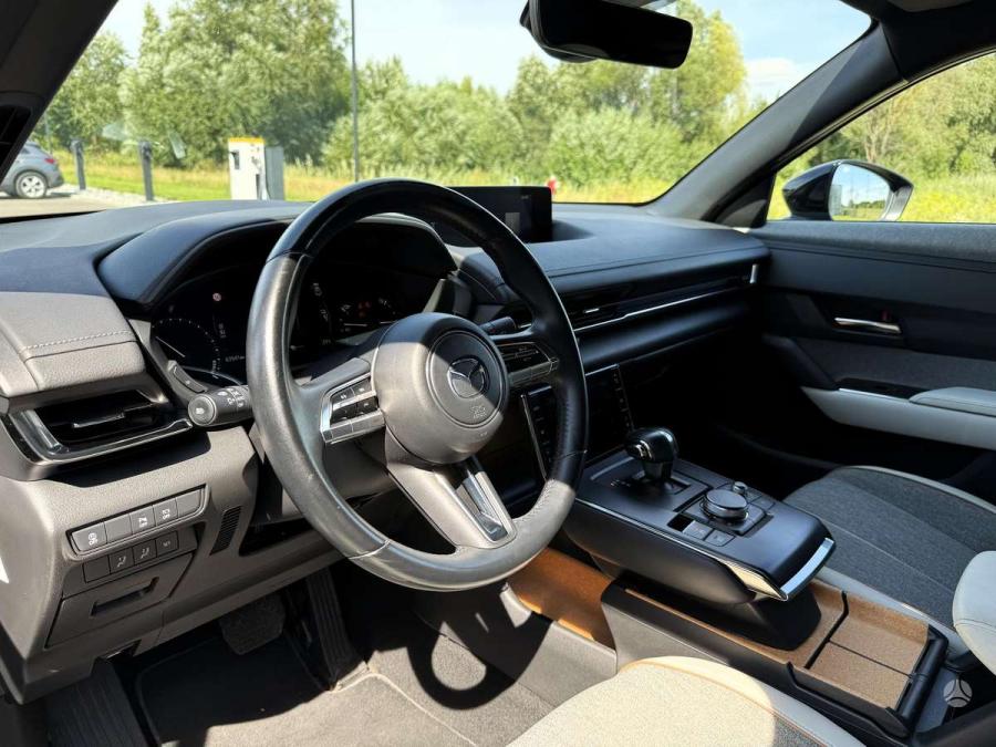 Melns Mazda MX-30 2022 Klaipėda, ar dzinēja tilpumu 0.00 L un nobraukumu 64 tūkst. km par 13600 €, foto 10 vietnē AUTOMOTO.COM.LV