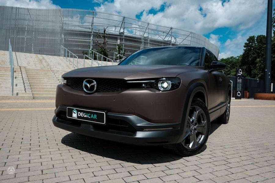 Brown Mazda MX-30 2022 in Kaunas, with an engine capacity of 0.00 L and mileage of 51 thousand km for 14000 €, photo 3 on AUTOMOTO.COM.LV