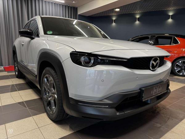 Pelēks Mazda MX-30 2021 Rīga, ar dzinēja tilpumu 0.00 L un nobraukumu 19 tūkst. km par 13990 €, foto 3 vietnē AUTOMOTO.COM.LV