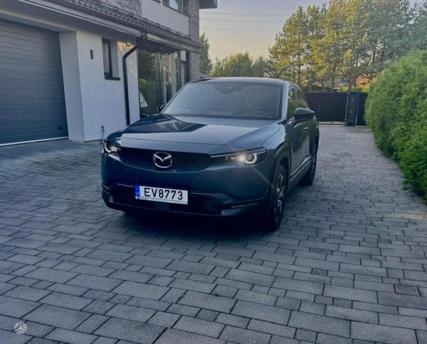 Grey Mazda MX-30 2021 in Kaunas, with an engine capacity of 0.00 L and mileage of 50 thousand km for 13800 €, photo 2 on AUTOMOTO.COM.LV
