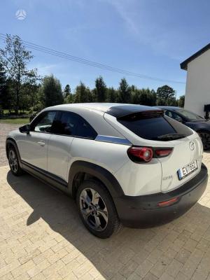 Pelēks Mazda MX-30 2021 Klaipėda, ar dzinēja tilpumu 0.00 L un nobraukumu 91 tūkst. km par 9900 €, foto 6 vietnē AUTOMOTO.COM.LV