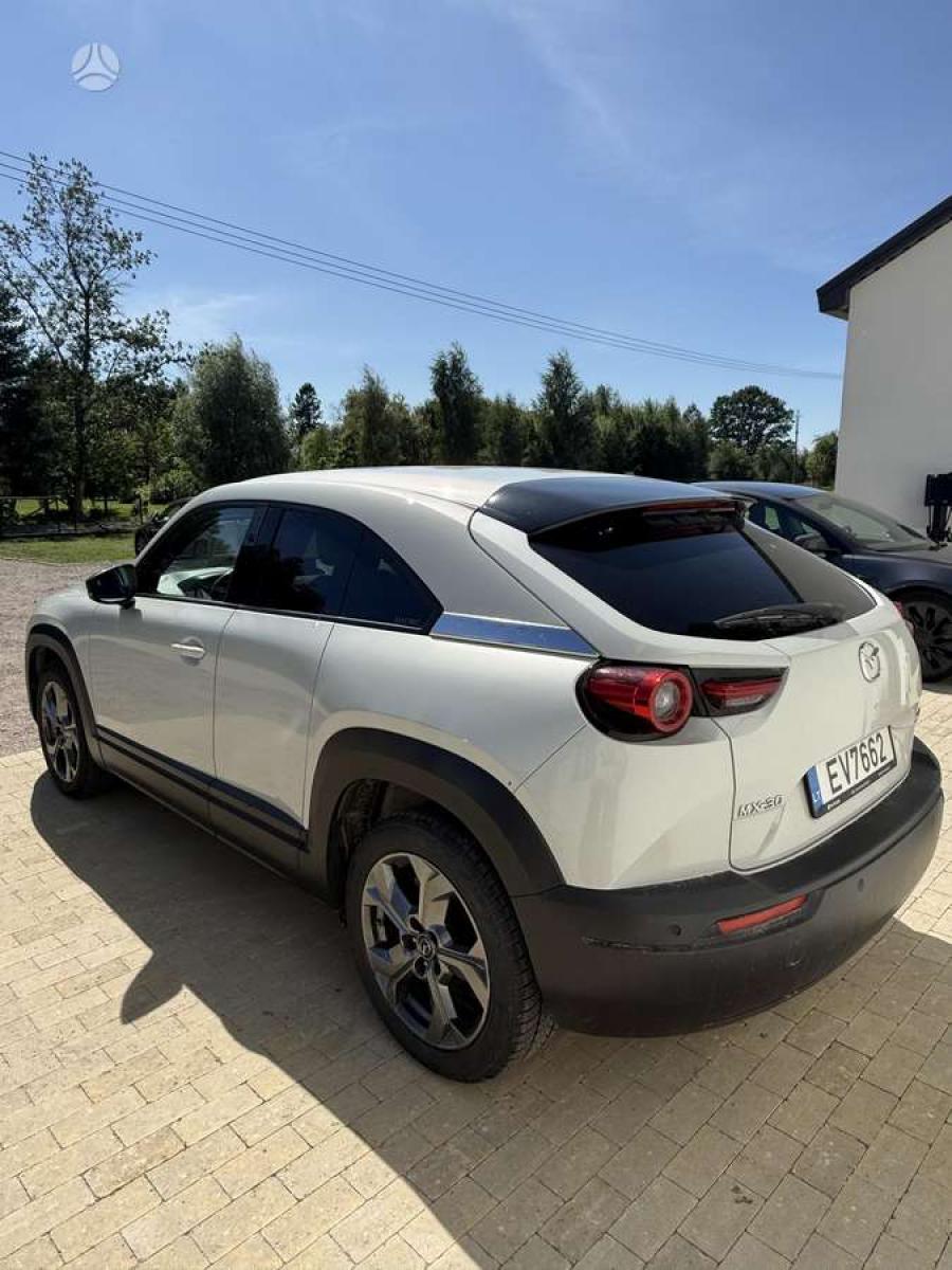 Pelēks Mazda MX-30 2021 Klaipėda, ar dzinēja tilpumu 0.00 L un nobraukumu 91 tūkst. km par 9900 €, foto 6 vietnē AUTOMOTO.COM.LV