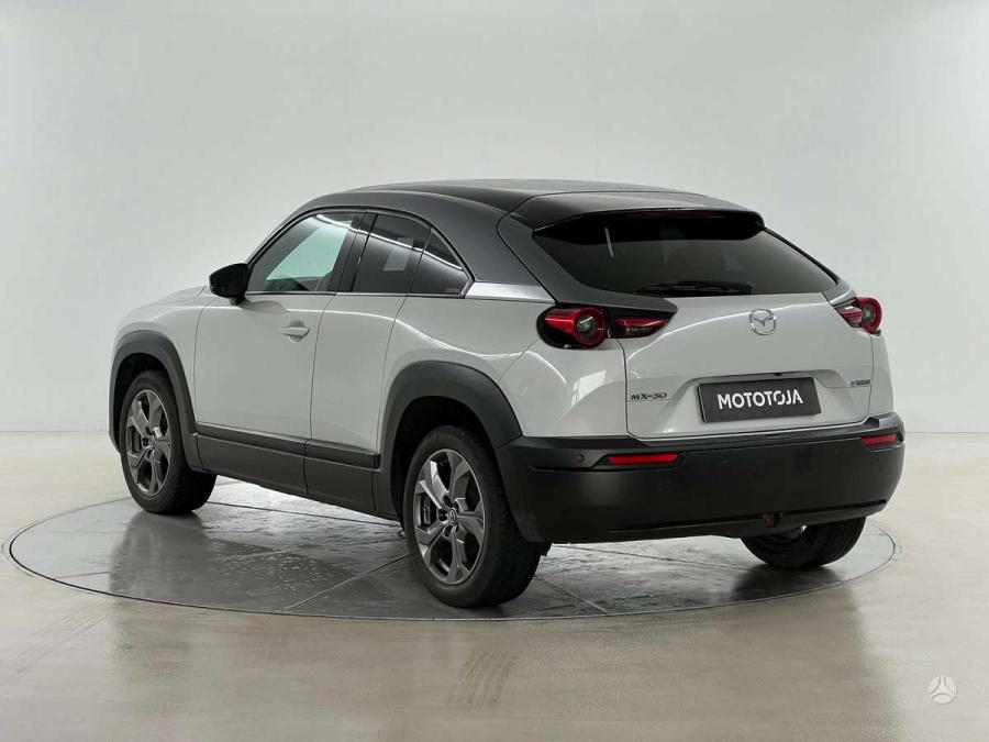 Pelēks Mazda MX-30 2022 Viļņa, ar dzinēja tilpumu 0.00 L un nobraukumu 60 tūkst. km par 14900 €, foto 18 vietnē AUTOMOTO.COM.LV