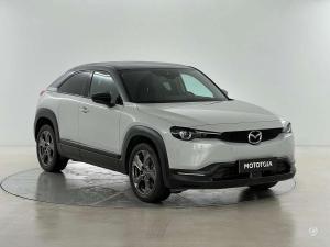 Pelēks Mazda MX-30 2022 Viļņa, ar dzinēja tilpumu 0.00 L un nobraukumu 60 tūkst. km par 14900 €, foto 19 vietnē AUTOMOTO.COM.LV
