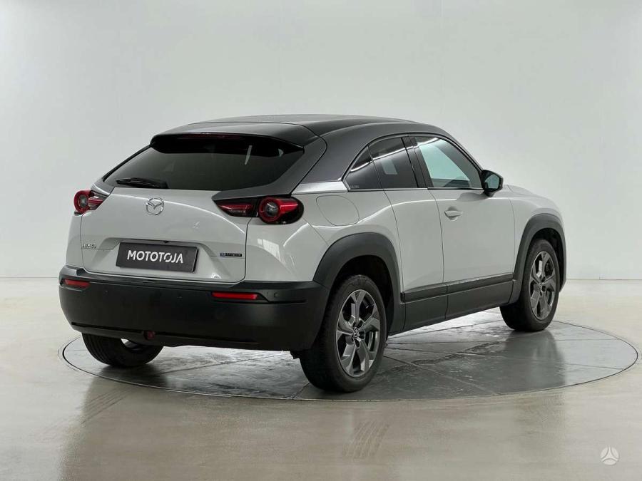 Pelēks Mazda MX-30 2022 Viļņa, ar dzinēja tilpumu 0.00 L un nobraukumu 60 tūkst. km par 14900 €, foto 21 vietnē AUTOMOTO.COM.LV