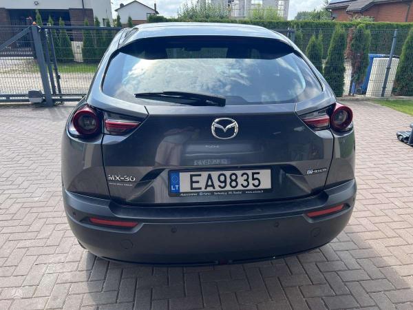 Pelēks Mazda MX-30 2020 Šauļi, ar dzinēja tilpumu 0.00 L un nobraukumu 42 tūkst. km par 13500 €, foto 8 vietnē AUTOMOTO.COM.LV
