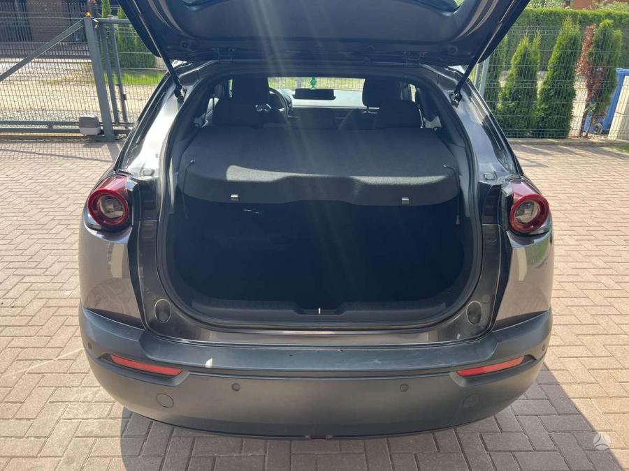 Grey Mazda MX-30 2020 in Siauliai, with an engine capacity of 0.00 L and mileage of 42 thousand km for 13500 €, photo 14 on AUTOMOTO.COM.LV
