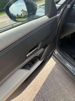 Grey Mazda MX-30 2020 in Siauliai, with an engine capacity of 0.00 L and mileage of 42 thousand km for 13500 €, photo 17 on AUTOMOTO.COM.LV