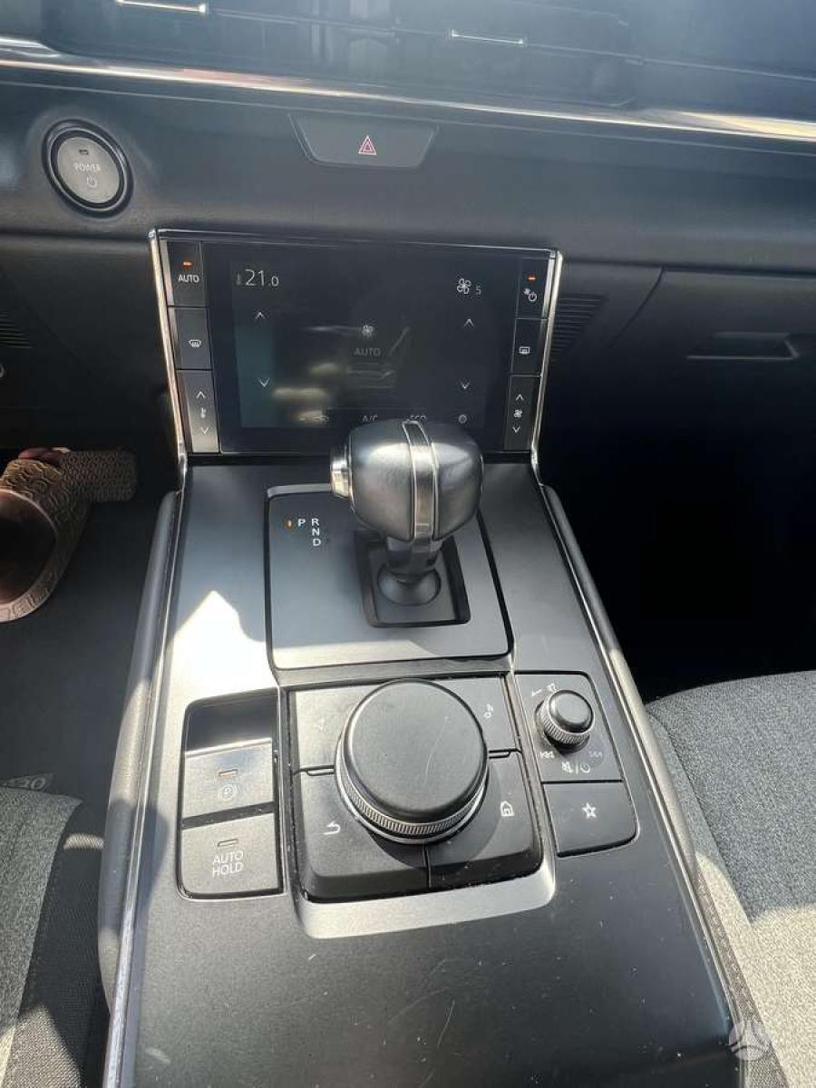 Grey Mazda MX-30 2020 in Siauliai, with an engine capacity of 0.00 L and mileage of 42 thousand km for 13500 €, photo 20 on AUTOMOTO.COM.LV
