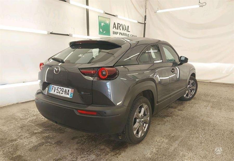 Grey Mazda MX-30 2020 in Siauliai, with an engine capacity of 0.00 L and mileage of 42 thousand km for 13500 €, photo 28 on AUTOMOTO.COM.LV