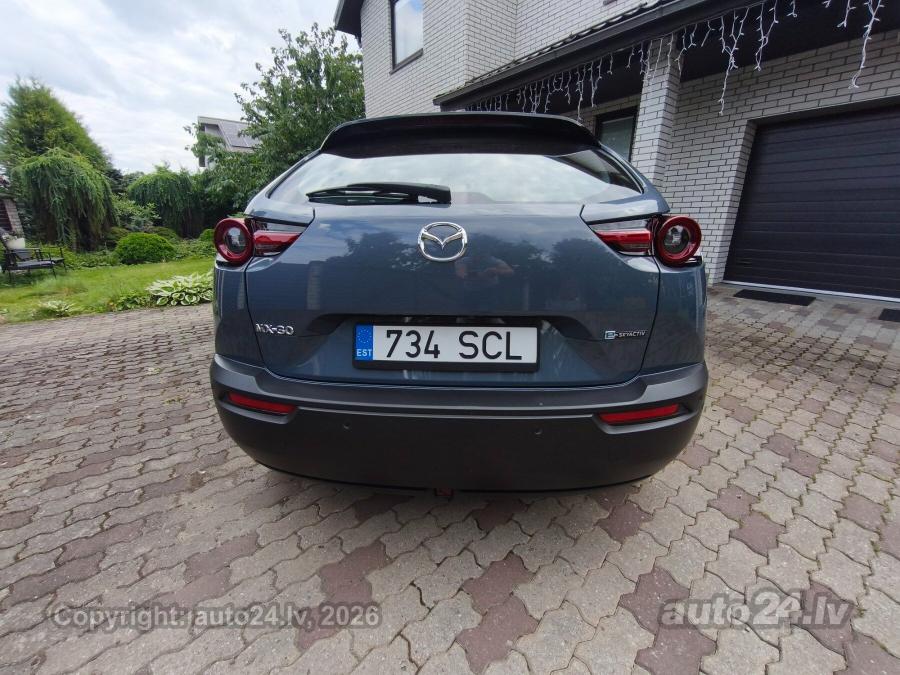 Grey Mazda MX-30 2022 in Tallinn, with an engine capacity of 0.00 L and mileage of 40 thousand km for 17900 €, photo 8 on AUTOMOTO.COM.LV