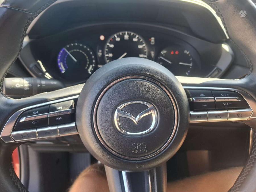 Red Mazda MX-30 2021 in Marijampole, with an engine capacity of 0.00 L and mileage of 56 thousand km for 12400 €, photo 18 on AUTOMOTO.COM.LV